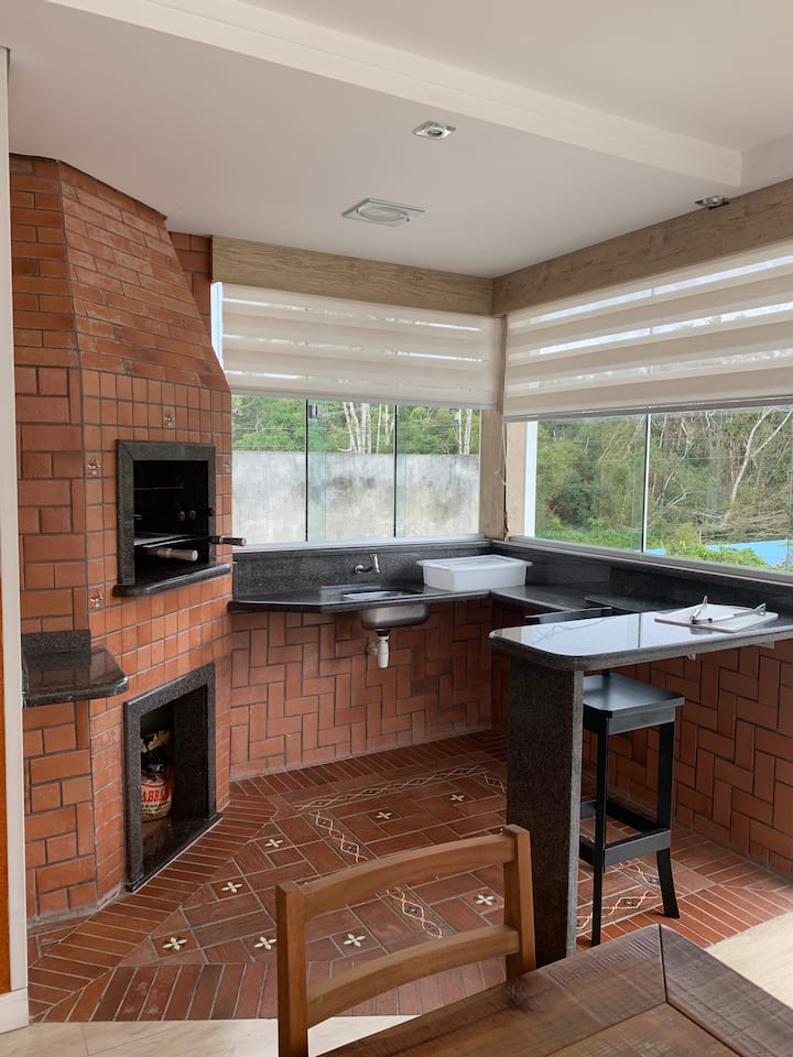 Casa Completa Espaçosa E Confortável. - Itapoá