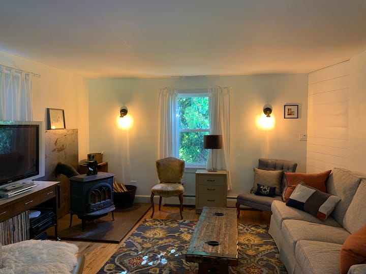 Cheerful 1-bedroom Close To Beaches. - Portland, ME
