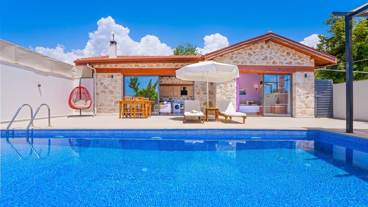 Doğa Ile Başbaşa Romantik Bir Ev - Kalkan