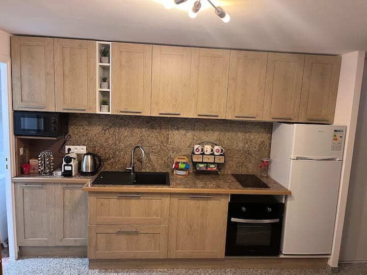 Petite Maison D'hôtes à Bobigny. - Romainville