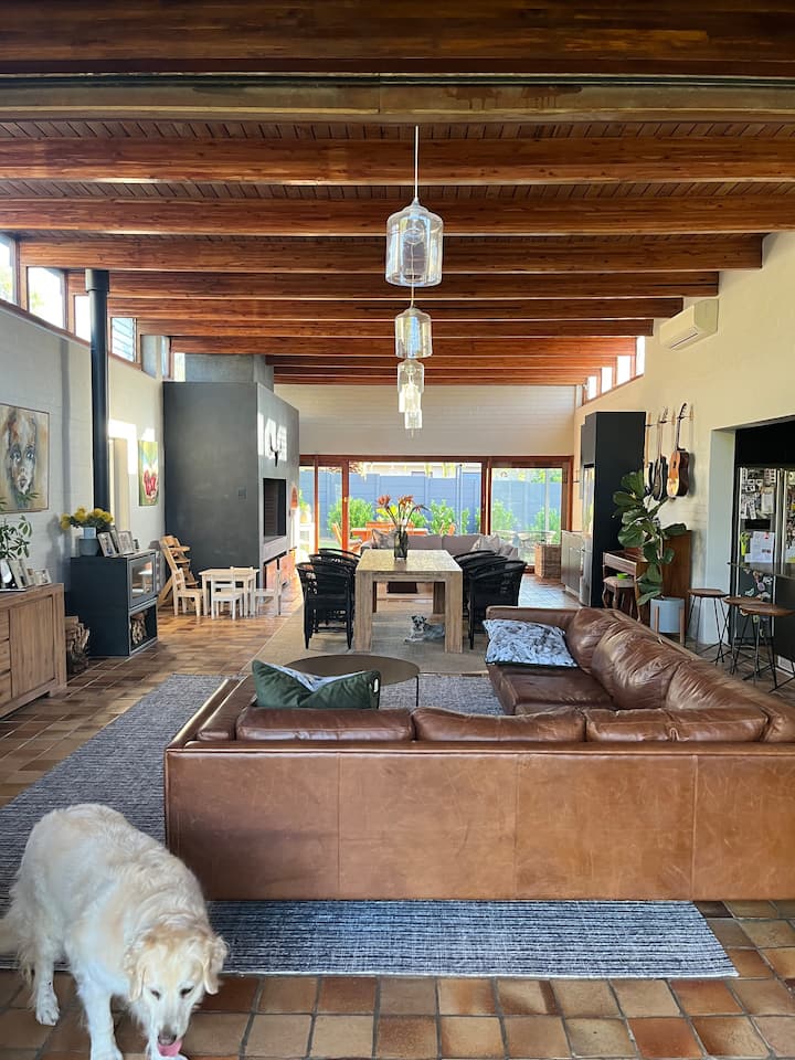 Lovely Home With Garden, Pool & Indoor Fireplace. - Stellenbosch