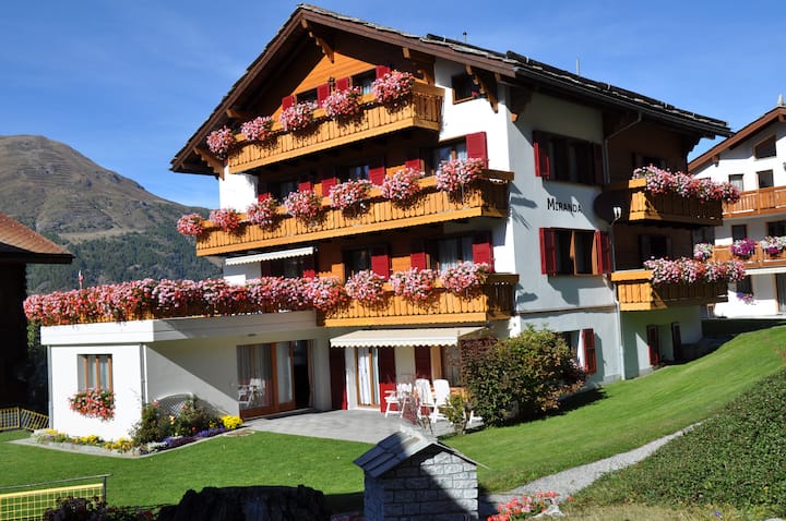 1158; Ferienwohnungen An Sehr Zentraler Lage - Grächen