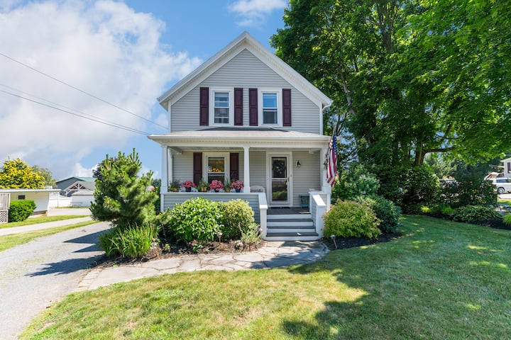 Cheerful 3 Bedroom Home With Patio - 뉴포트