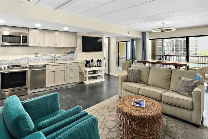 Oceanfront 1 Bedroom-sleeps 6-outdoor Tv-king Bed - Ocean City