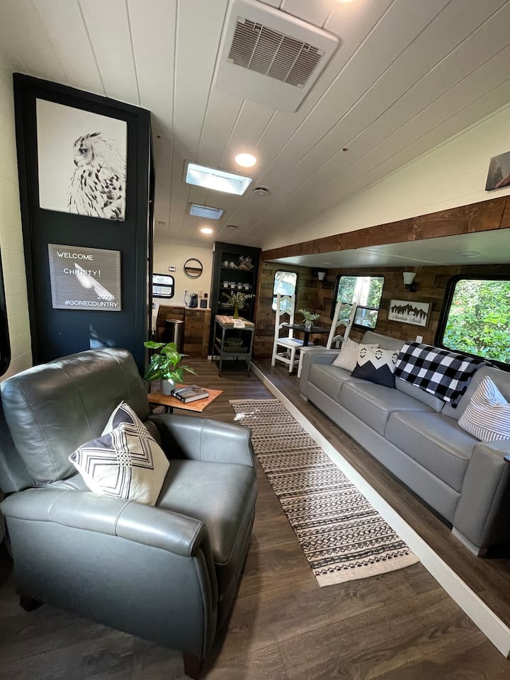 Unique Glamping Retreat In Wine Country! - Santa Margarita, CA
