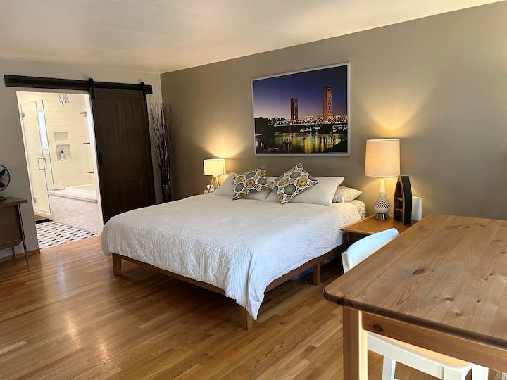 Luxury Master Ste W/pool & Spa M From Midtown Sac - Sacramento, CA