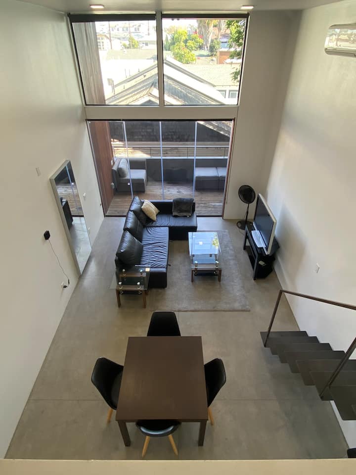 2 Story Apt - Best Location - Walk To Everything - Barrio Logan - San Diego