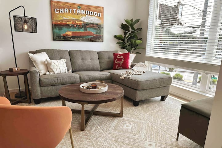 Mountain Basecamp On The Riverwalk W/ Rooftop Deck - 查塔努加