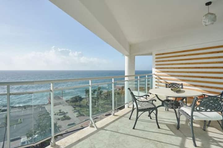 Oceanfront Apartment - Santo Domingo (Dominican Republic)