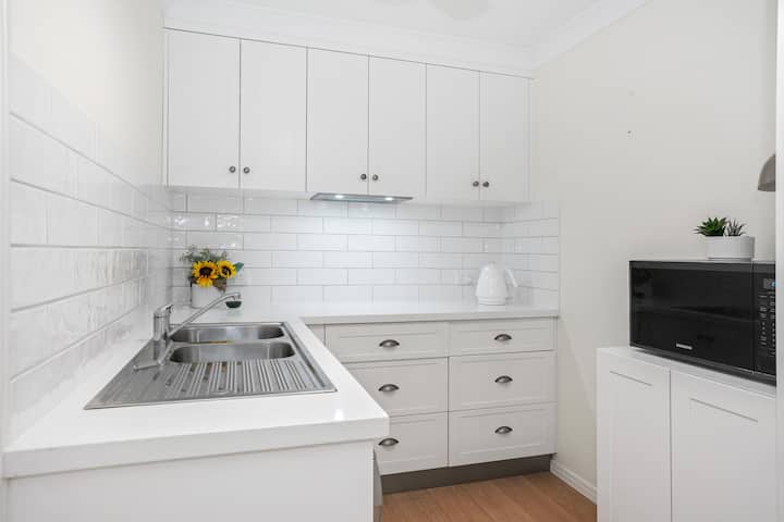 Suffolk Sanctuary - Byron Bay