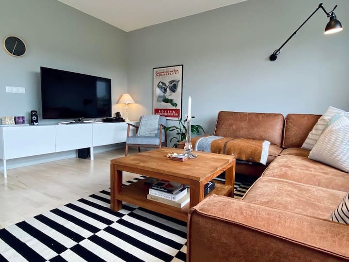 Rjupnasalir - Ptarmigan Halls - Reykjavik