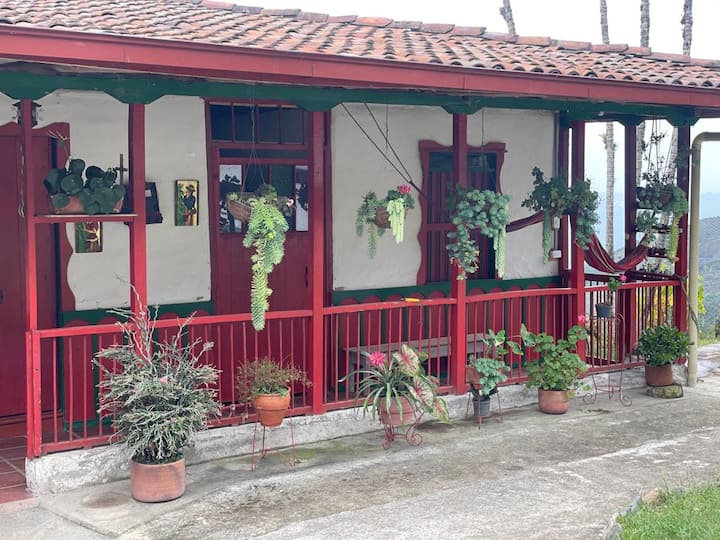 Traditional Colombian Coffee-region Cabin - Manizales