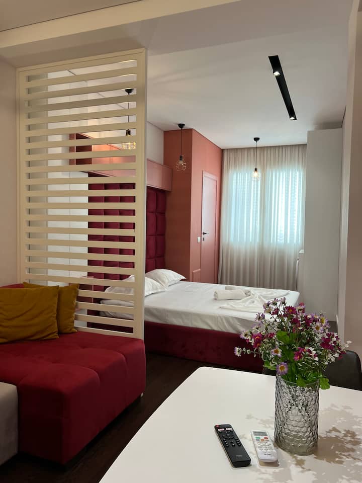 Cozy Retreat In Trendy Blloku District - Tirana