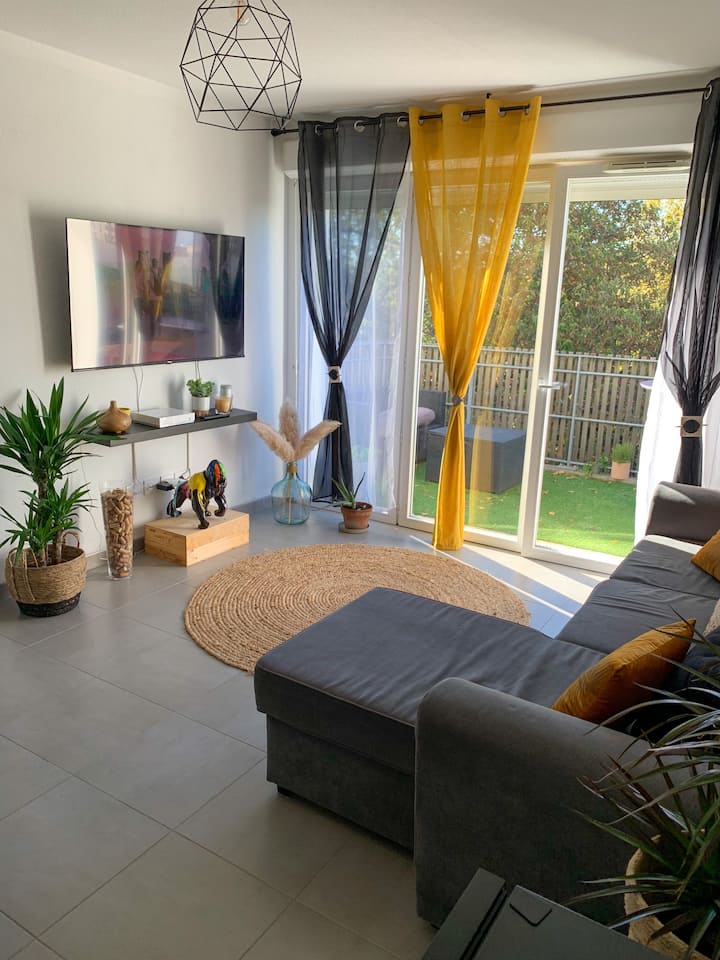Appartement Avec Balcon Et Parking Privé - Cenon