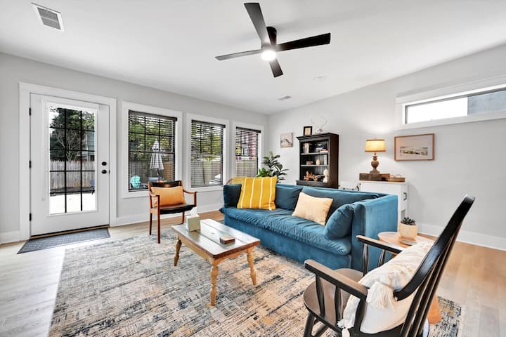 Centrally Located Downtown Home W/ Private Bedroom - Lancaster, PA