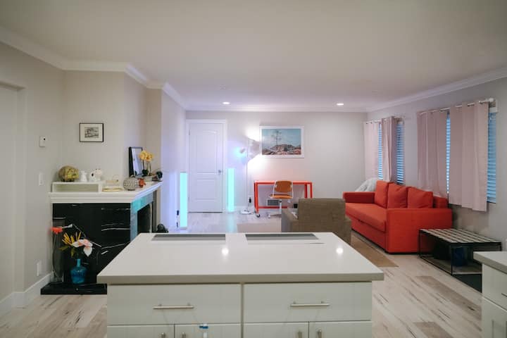 Modern 2-bedroom - Beautiful Kitchen - Great Wfh - Buena Park, CA