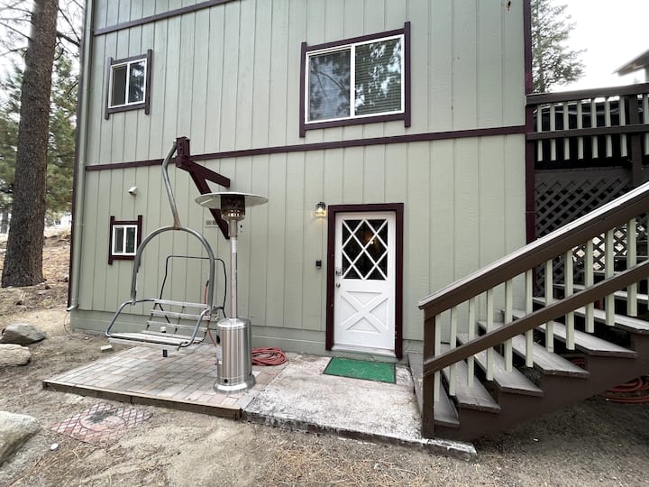 Cozy 1bdrm Heavenly Ski Cabin - 게노아