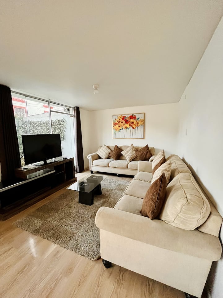 Linda Casa De 2 Pisos En La Mejor Zona De Arequipa - Arequipa