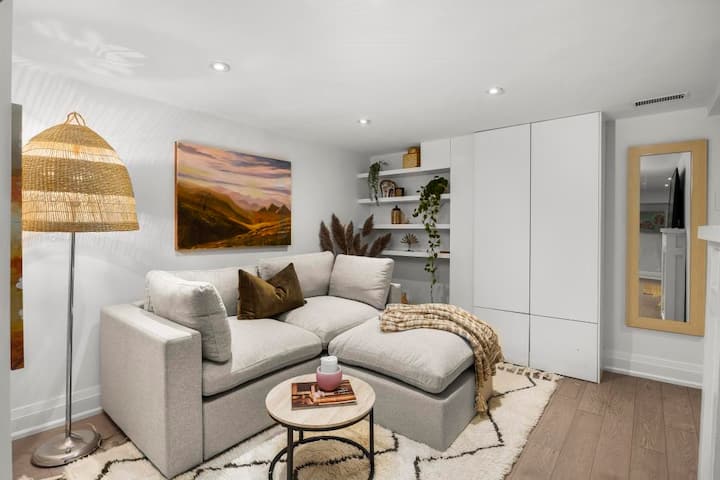 Brand New Stylish One Bedroom @ Trinity Bellwoods! - Toronto