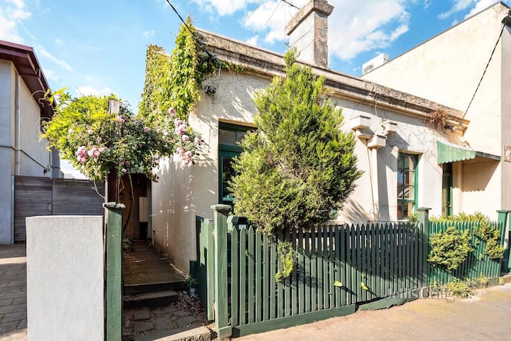 Character Filled Home With Fireplace - Australia