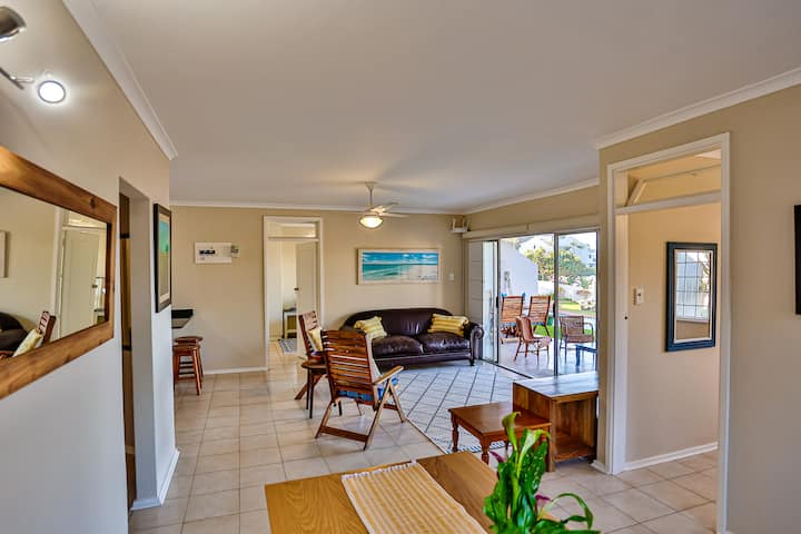 Family Friendly Beachside Apartment - Dolphin Coast
