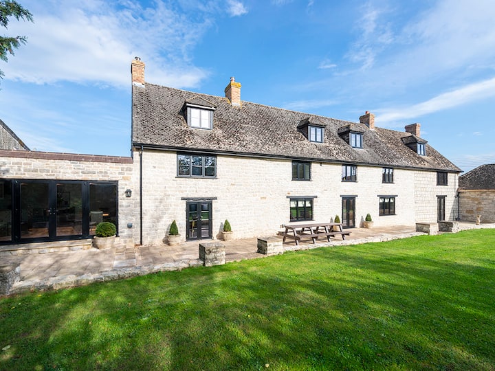 Charming Countryside Farmhouse In South Somerset - Yeovil
