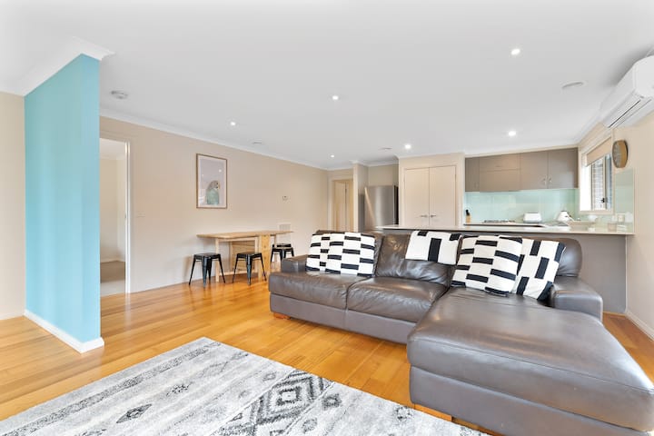 3 Bedroom House With Spa Walk To Beach And Shops - Dromana
