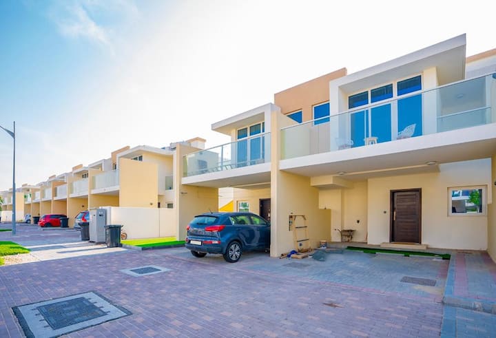 Elegant 3br Villa-damac Hills-2 Amazonia - Dubai