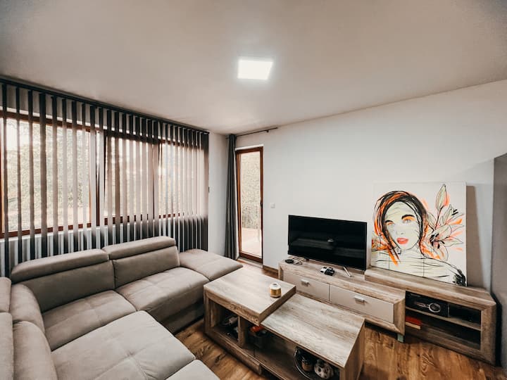 Stylish&spacious 2br Apartment W/ Private Terrace - Montenegro