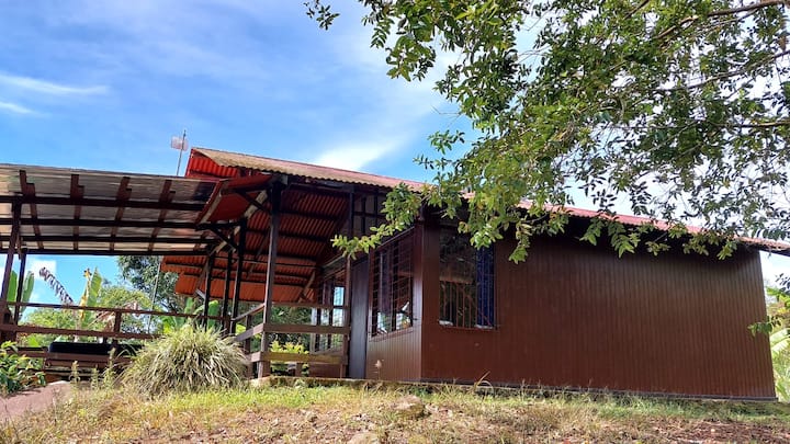 Agradable Cabaña Con Terraza Y Excelente Paisaje - 
