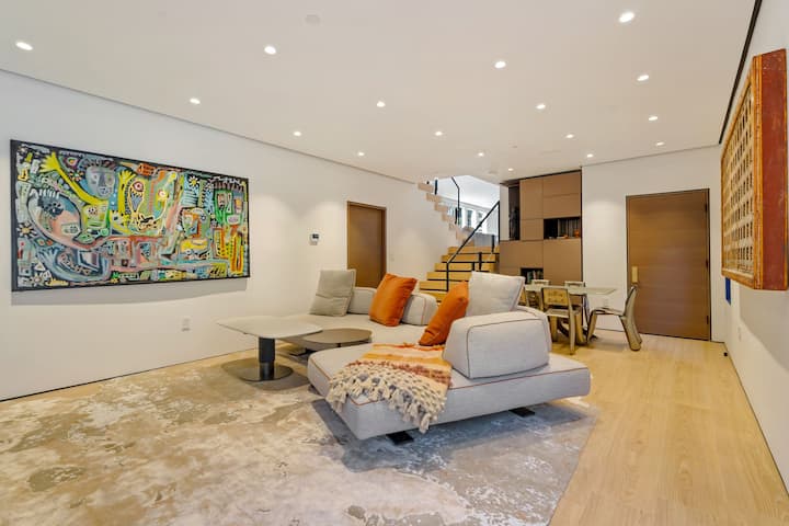 Upscale Oasis Near Metro - Bethesda, MD