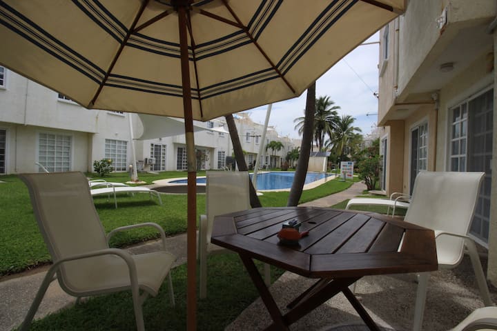 Casa En Fraccionamiento Exclusivo Frente A Playa - Acapulco