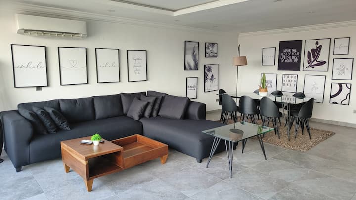 Stylish 2br Apartment,stunning Views & Comfort - Lagos, Nigeria