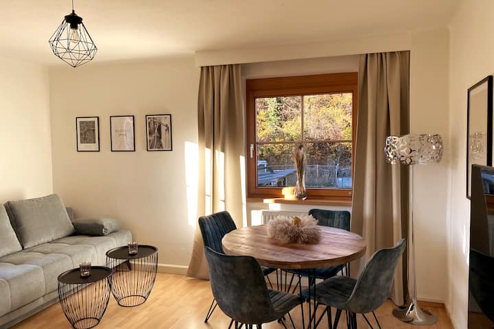 Cozy Apartment With Garden View - Innsbruck
