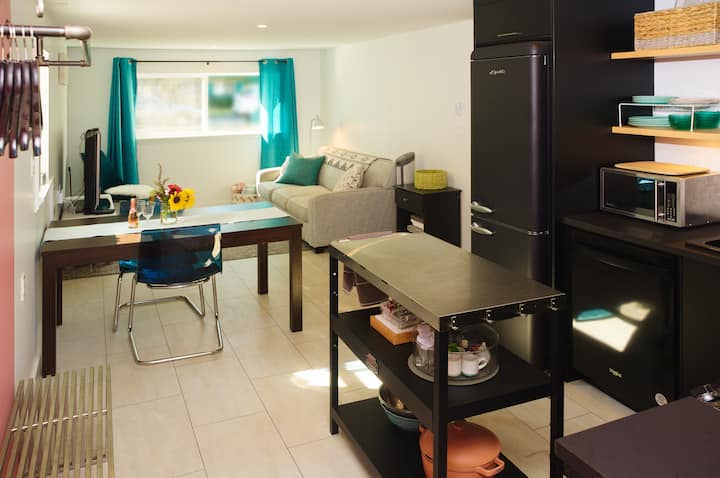 Clean & Cozy Guest Suite In The Heart Of Courtenay - Comox