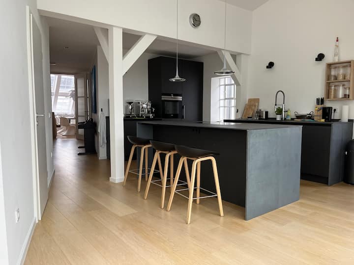 Wunderschönes Dachloft Im Univiertel Rotherbaum - Hambourg