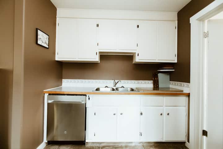 3 Bedroom House - Room 14 - Rossland