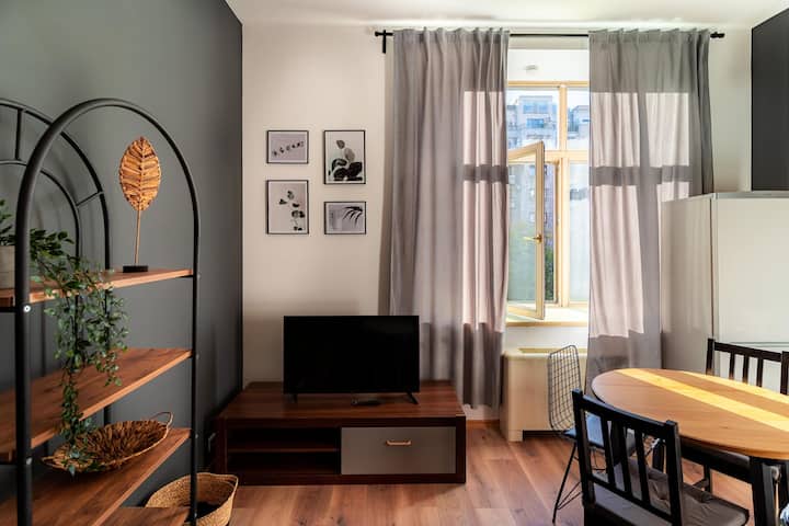 New Rezident Urban 2bdr Central Apartment - Boekarest