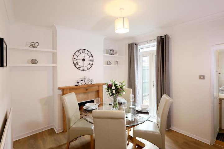 2 Bedroom City Centre House - Cowgate - Guest Homes! - Norfolk