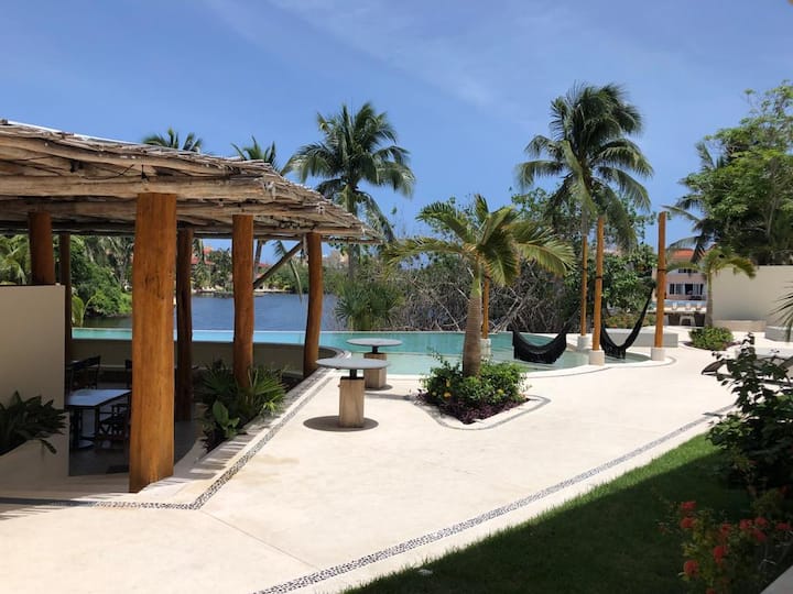 Spacious 2-br Lagoon Front Luxury~caribbean Views! - Puerto Aventuras
