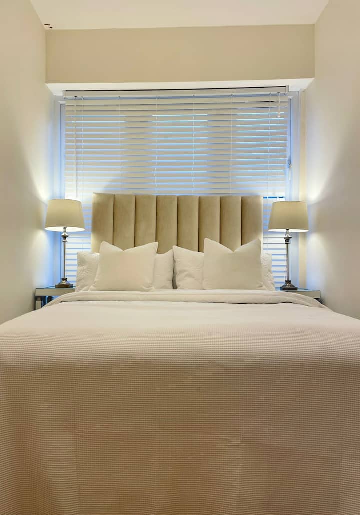 Brand New Modern One Bedroom Flat - 豪恩斯洛