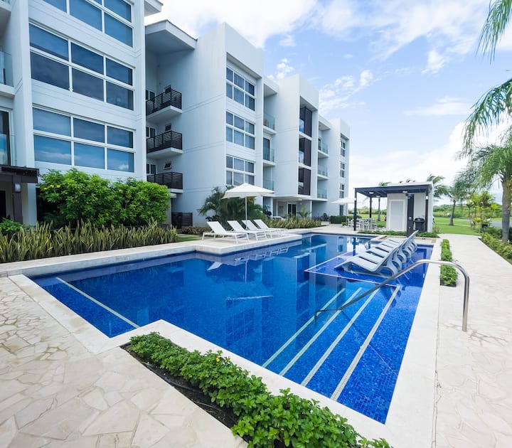 Breezy Mountain View (S1-207) 2 Bed, 2 Bath - Panama