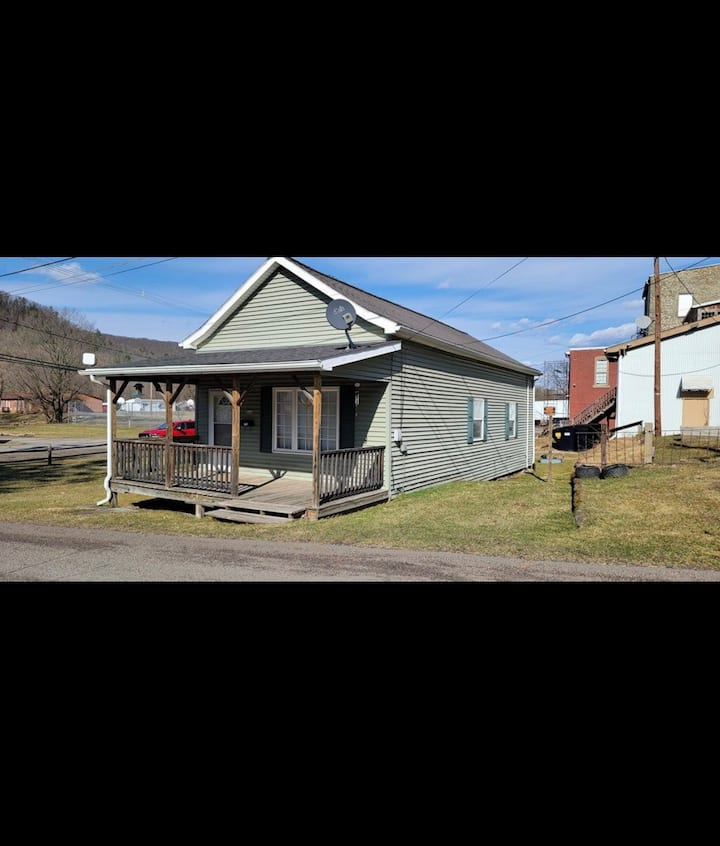 Cozy Dog Friendly - Two Bedroom Home In Westfield - Knoxville, PA