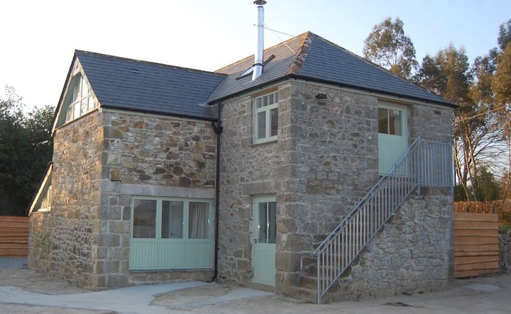 Detached Barn In A Beautiful 20 Acre Farm. - Penryn