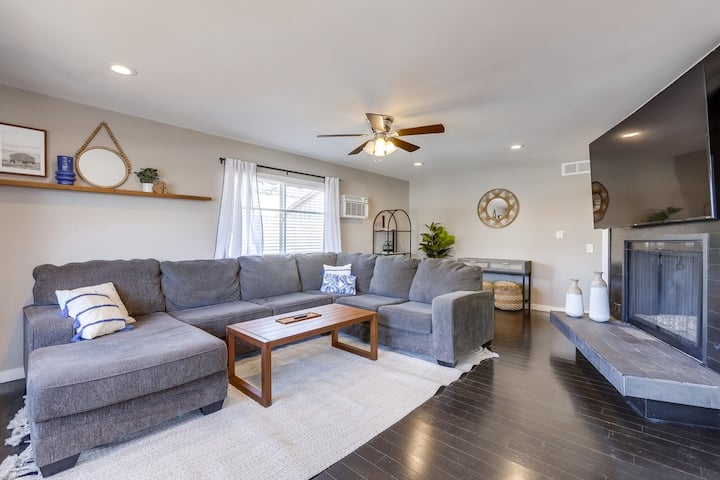 Contemporary Coastal Retreat | Downtown | Pier - San Clemente, CA
