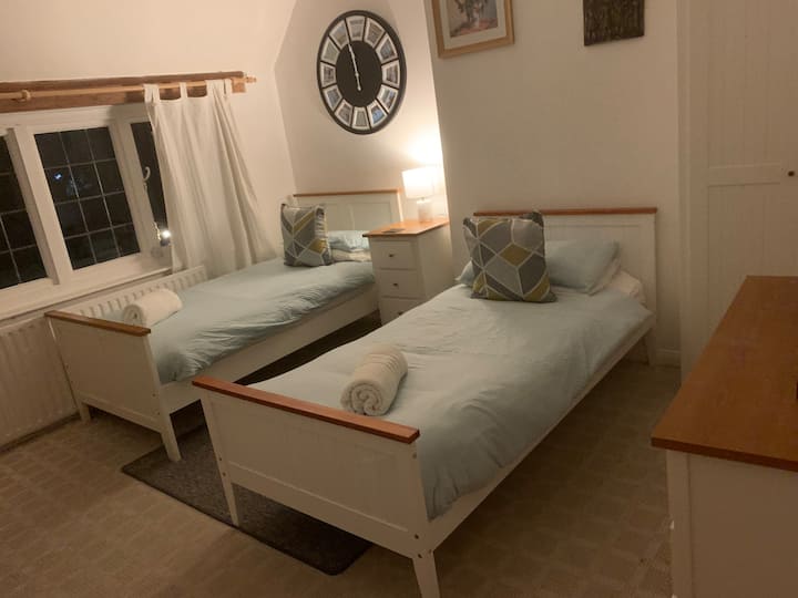 2x Rooms Riverside Norfolk Broads Sleep Up To Five - Wroxham