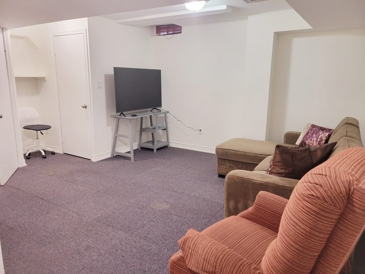 2br Basement W Parkin Near Transit,shoppin,nature - Ajax