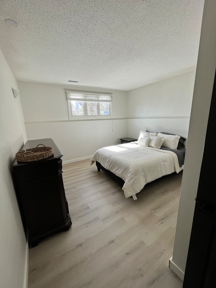 Comfortable Basement Apartment - Sarnia