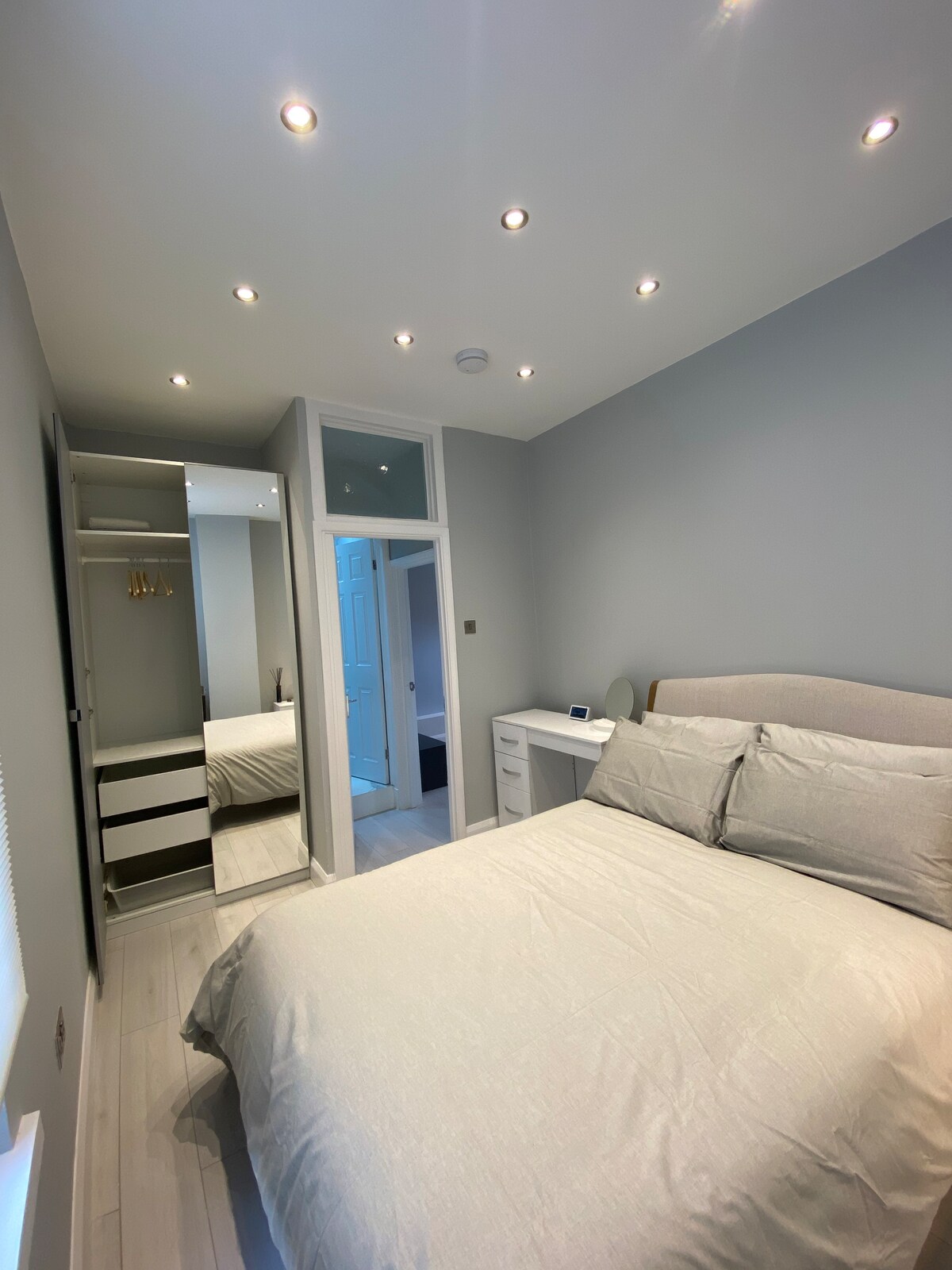 Euphoria Lodge - Central Croydon - Condominiums for Rent in Greater ...