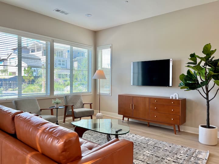 Mid-century Modern 3br Home In Heart Of Irvine - Irvine, CA